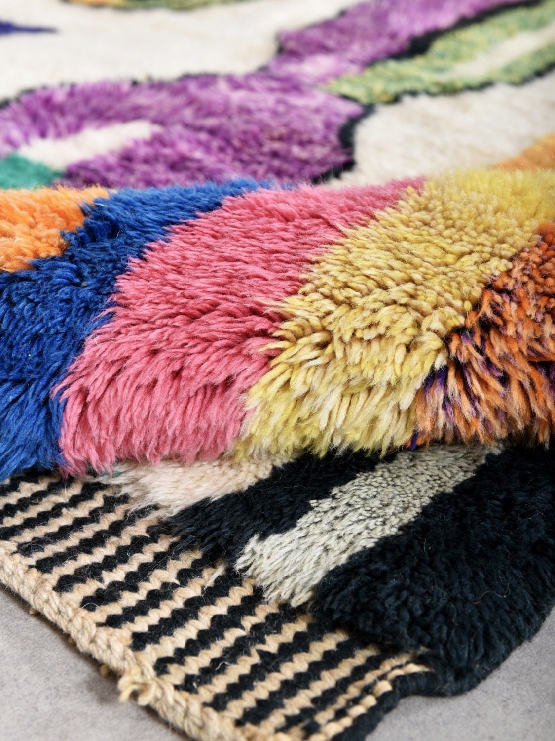 design et al Blooming Field by Benisouk - design et al