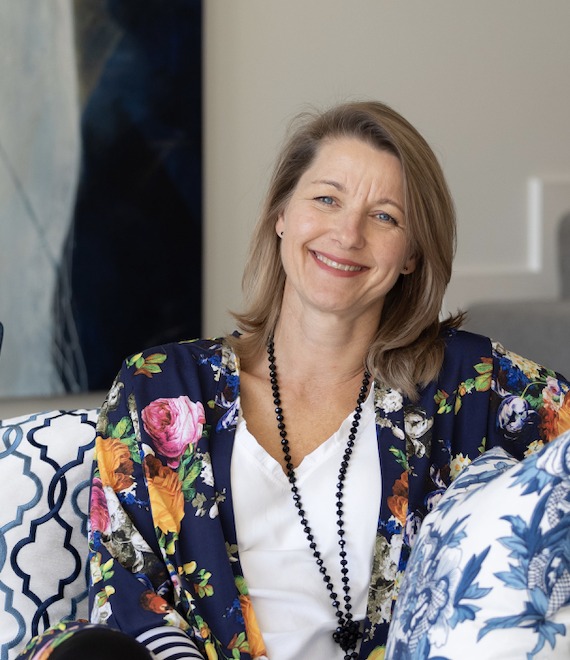 design et al Designer in Profile: Sandra Aiken Creative Director of D ...