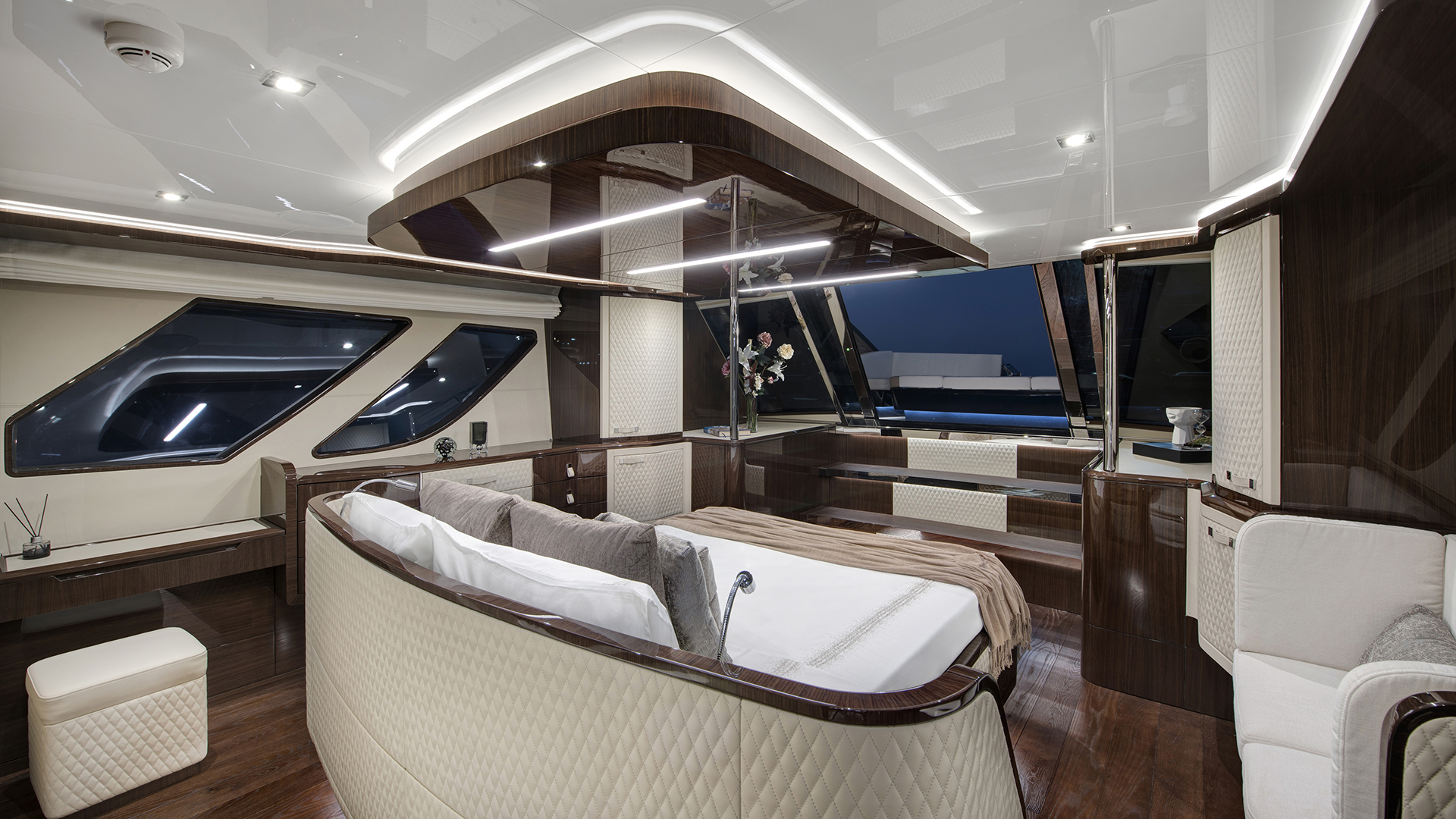 design et al Lazzara LSX 67 by Lazzara Yachts - design et al The Design ...
