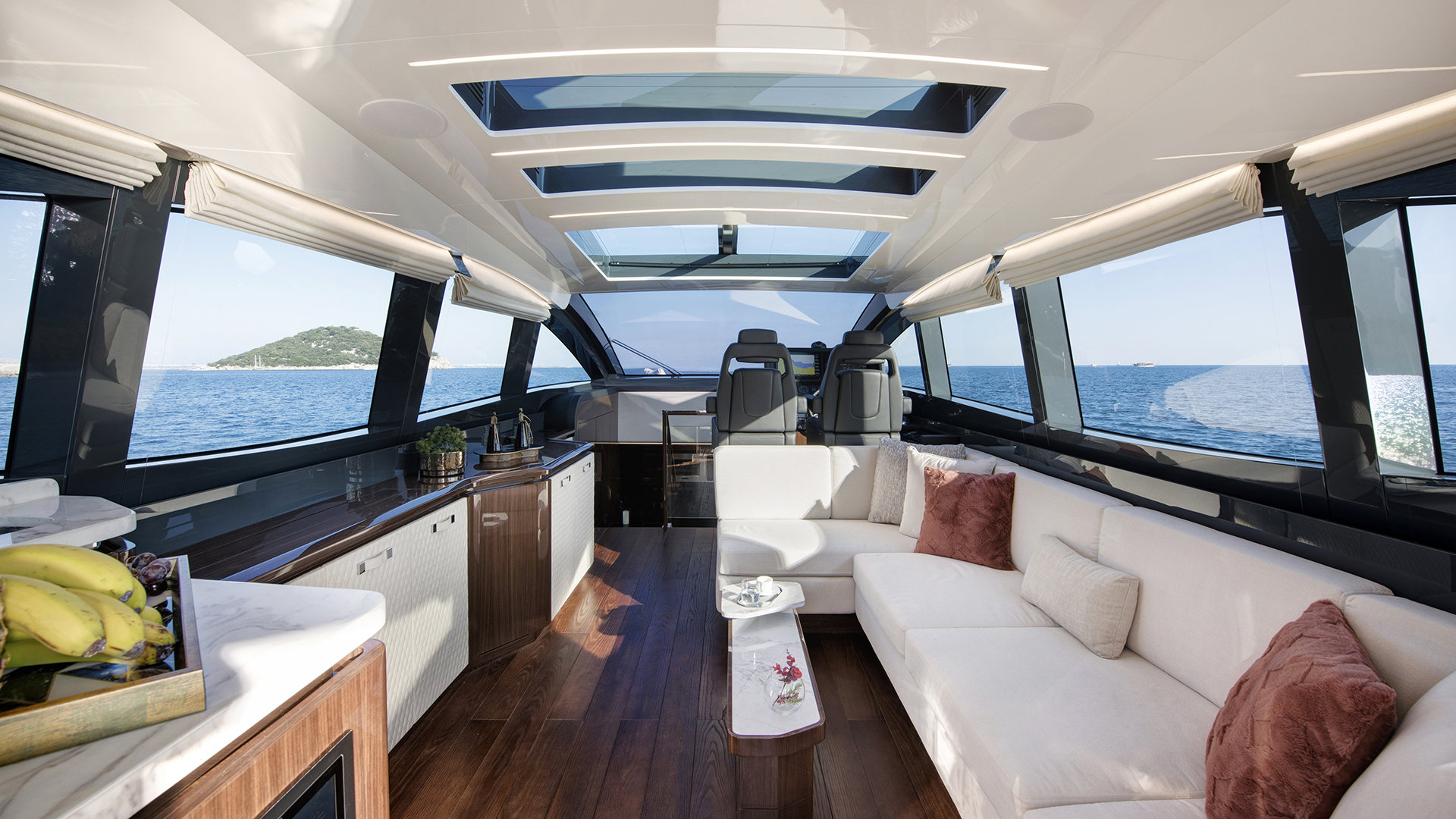 design et al Lazzara LSX 67 by Lazzara Yachts - design et al The Design ...