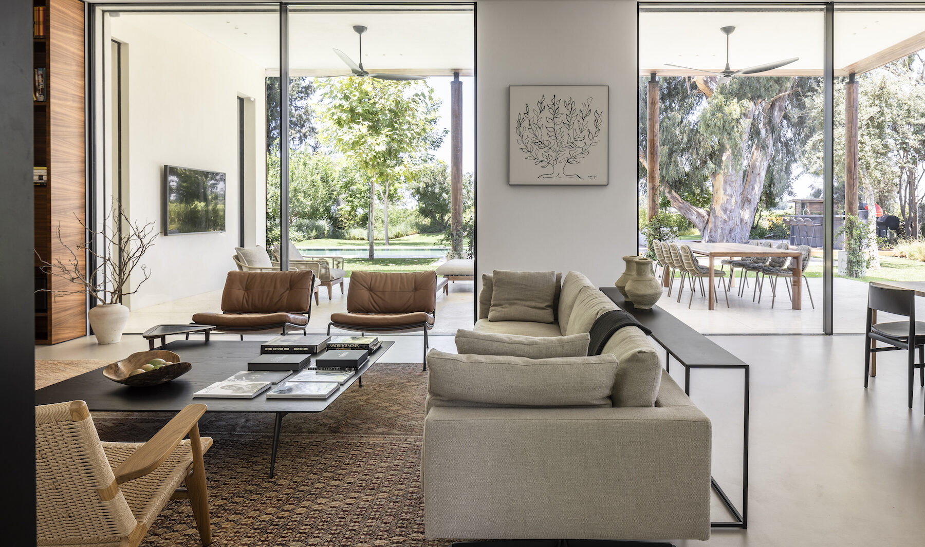 design et al Contemporary Colonial Villa by Dana Oberson Architects Ltd