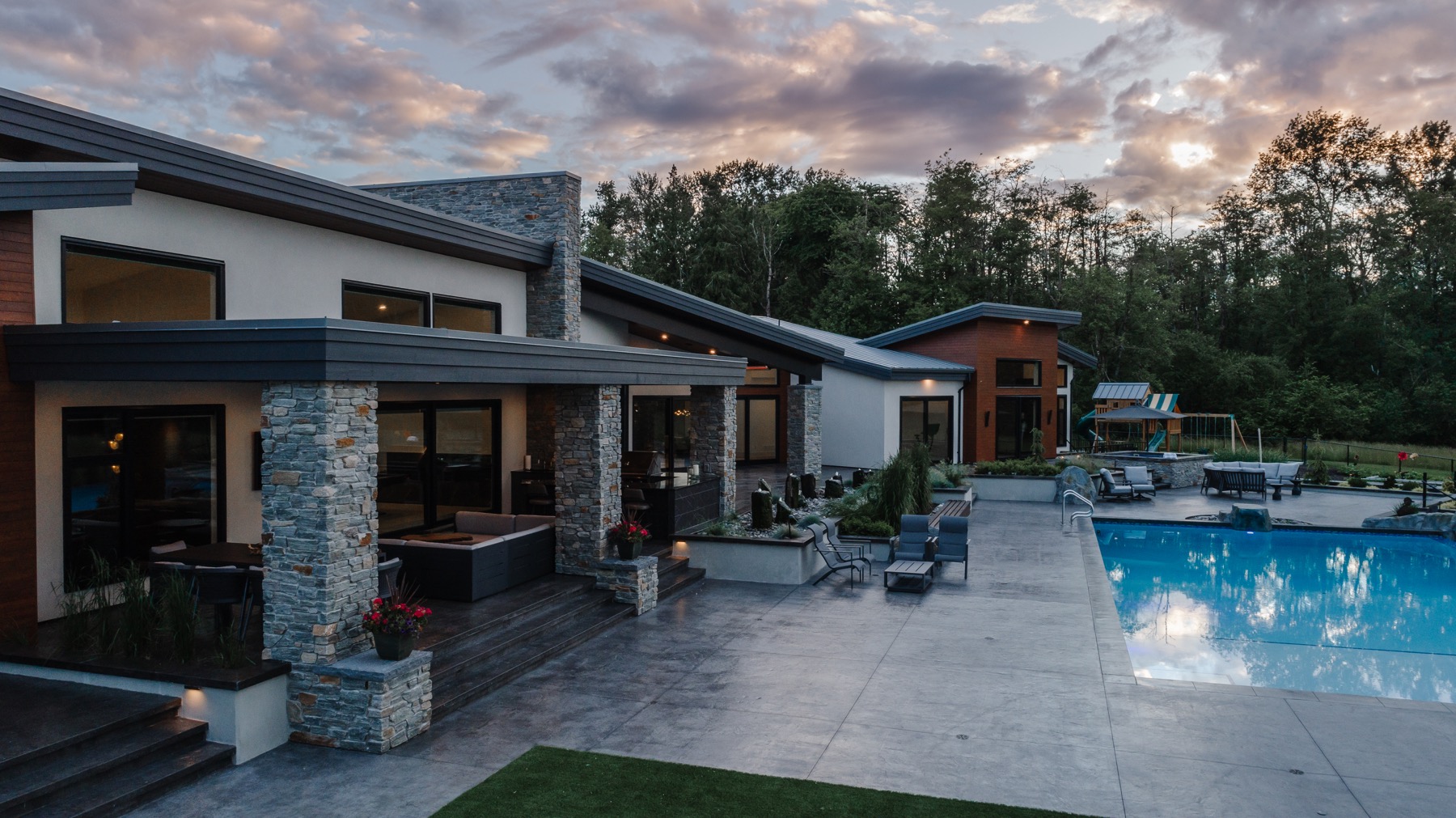 design et al Langley Estate by ZED Studio Inc. - The Design Awards