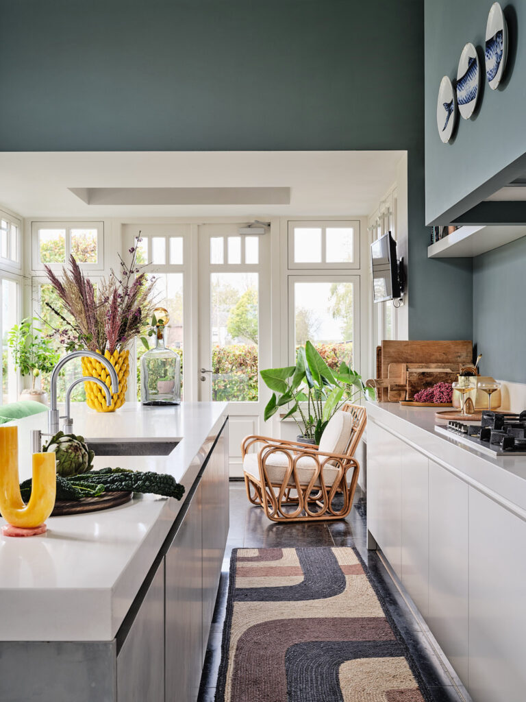 design et al Charming Station House by Roelfien Vos Interior Design ...